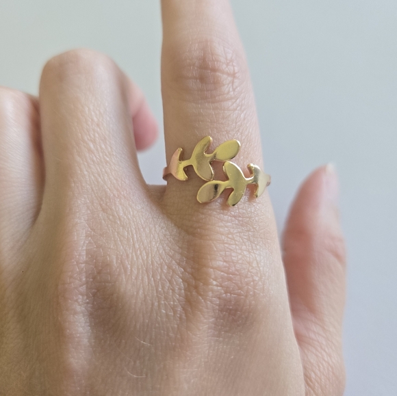 Jewelry | Elegant Gold Tone Leaf Ring New Size 9 | Poshmark